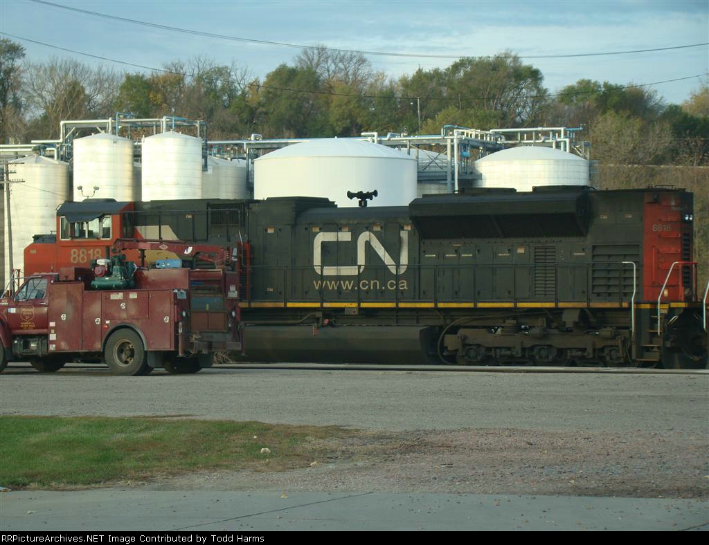 CN 8818